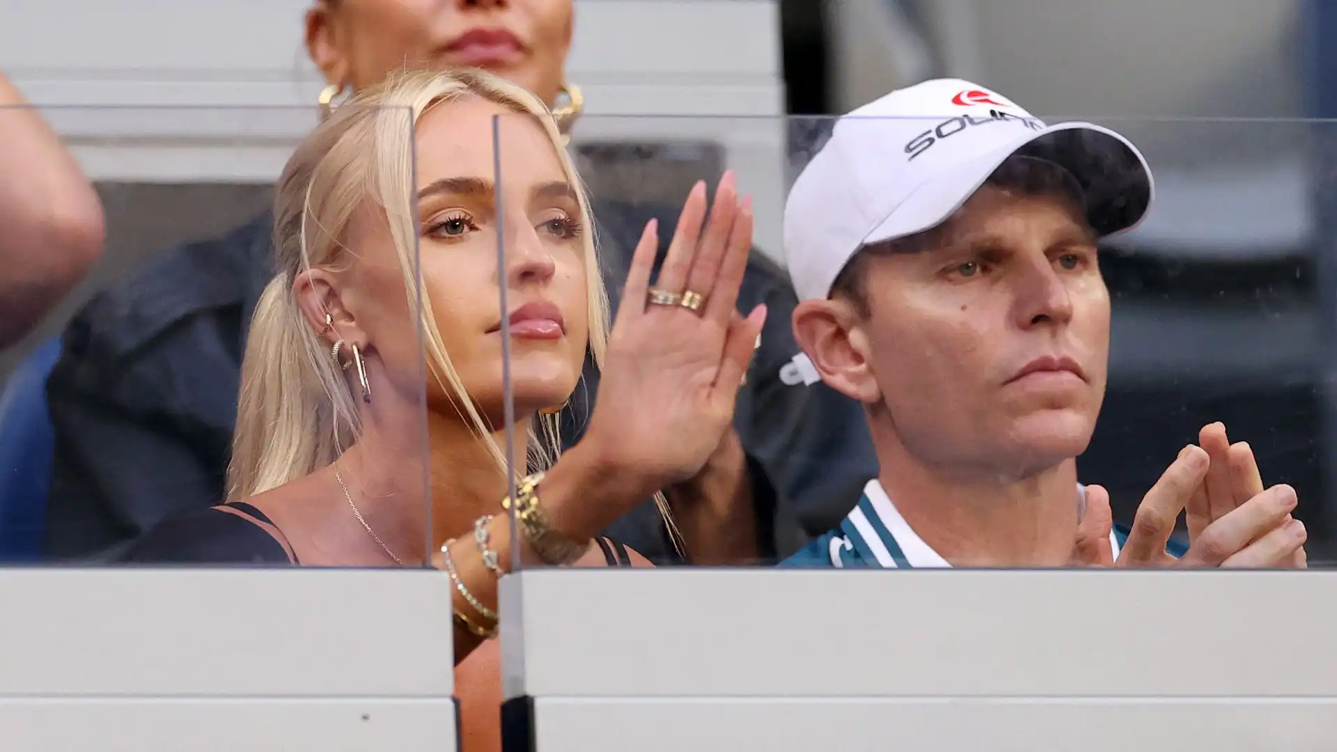 Subito un grande spavento per la splendida Morgan Riddle a Melbourne ...