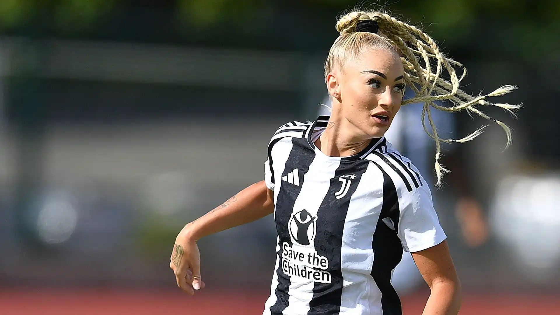 Alisha Lehmann si ribella e accende il dibattito. Foto