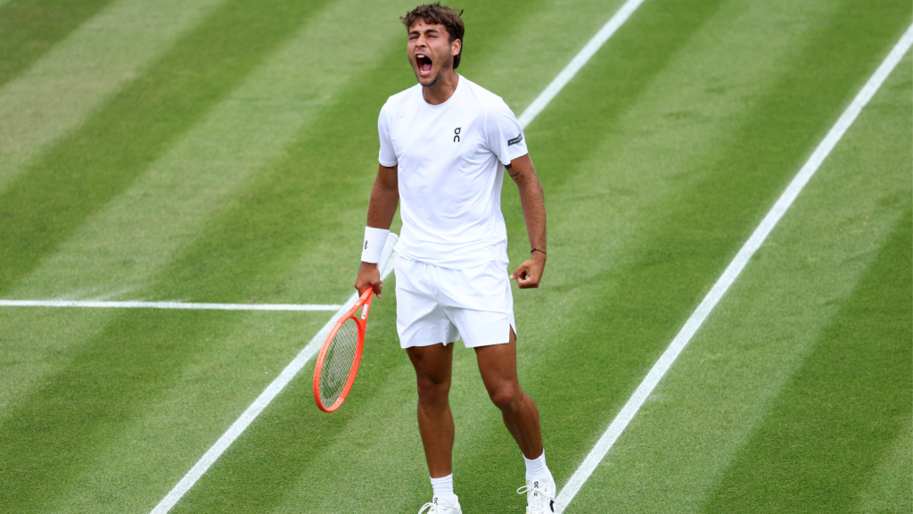 Wimbledon: Flavio Cobolli per la prima volta agli ottavi di uno Slam