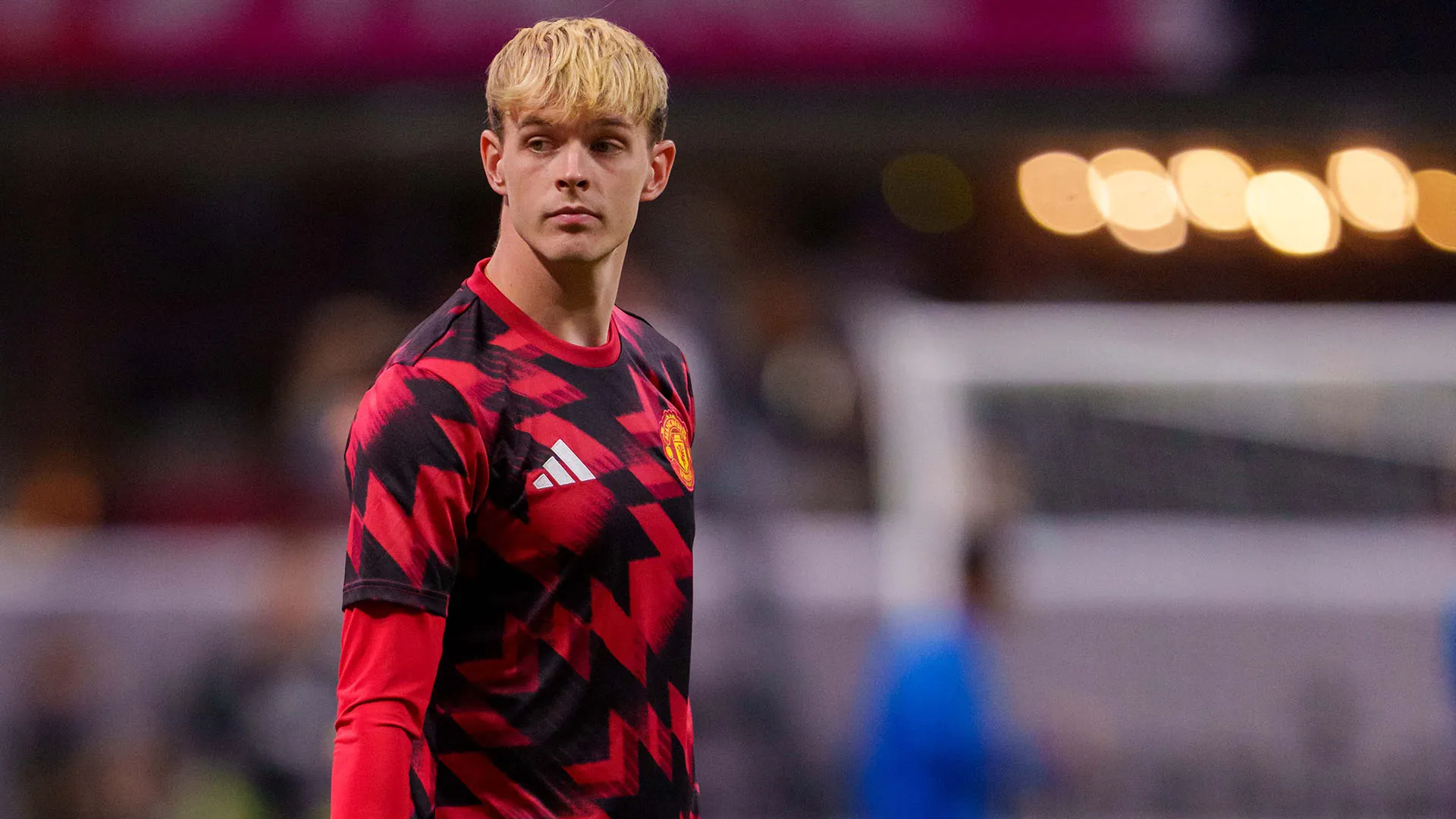 Svendita totale al Manchester United: le foto dei giocatori cacciati ...