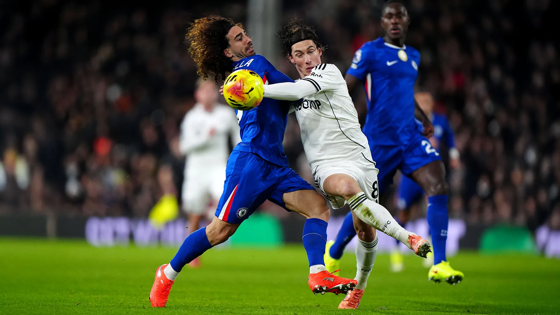 Marc Cucurella cacciato dal campo dopo 20 minuti: le foto del grave ...