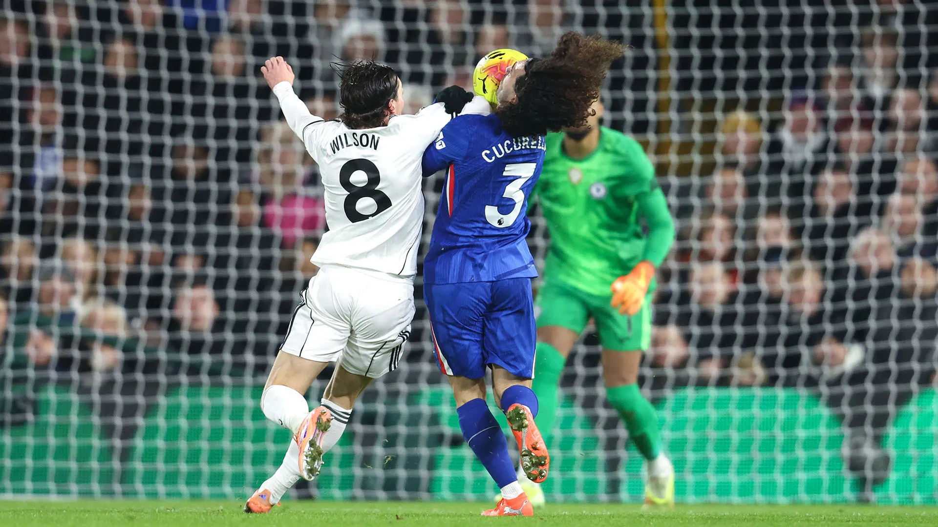 Marc Cucurella cacciato dal campo dopo 20 minuti: le foto del grave ...