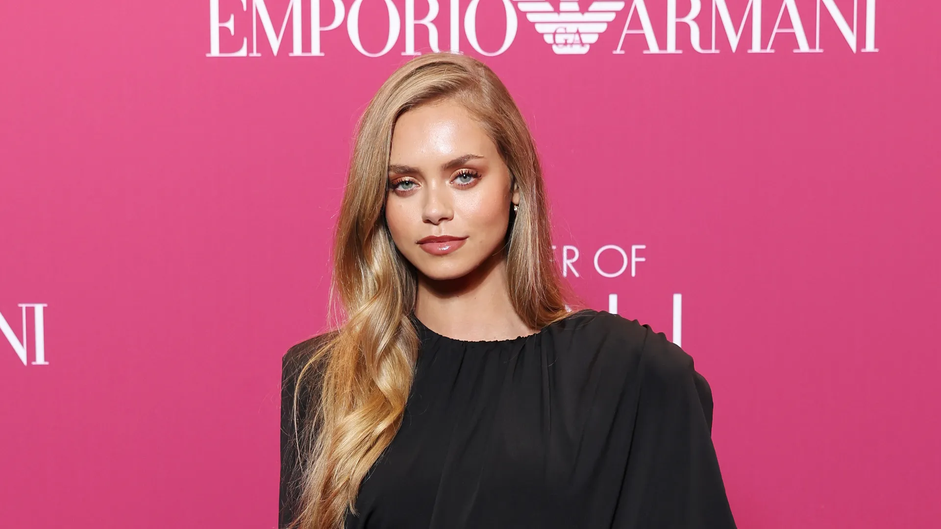 Aspettando Sinner: Laila Hasanovic è superba alla Milano Fashion Week ...