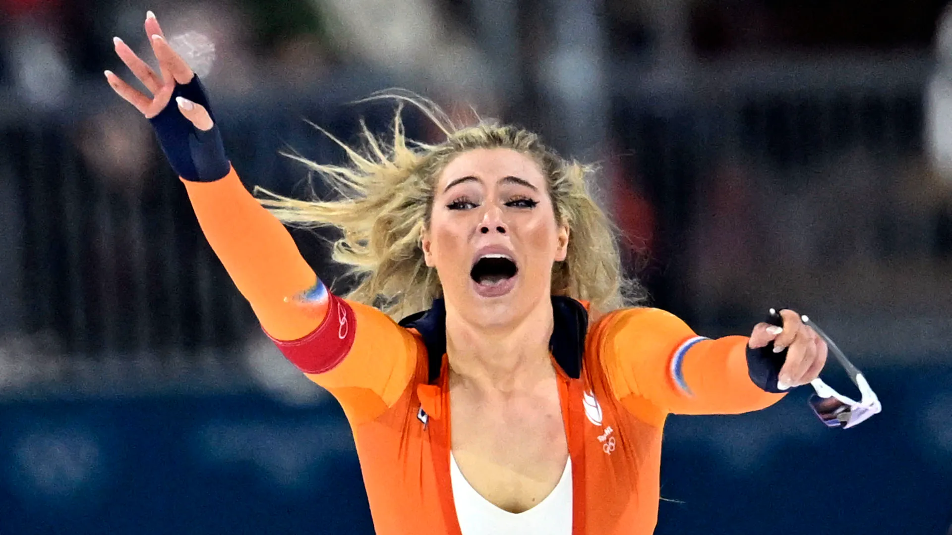 La splendida Jutta Leerdam trionfa, Jake Paul piange in tribuna: le ...